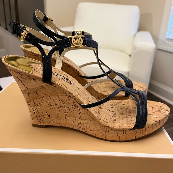 MICHAEL Michael Kors | Shoes | New Mk Navy Patent Leather Sandals Gold ...